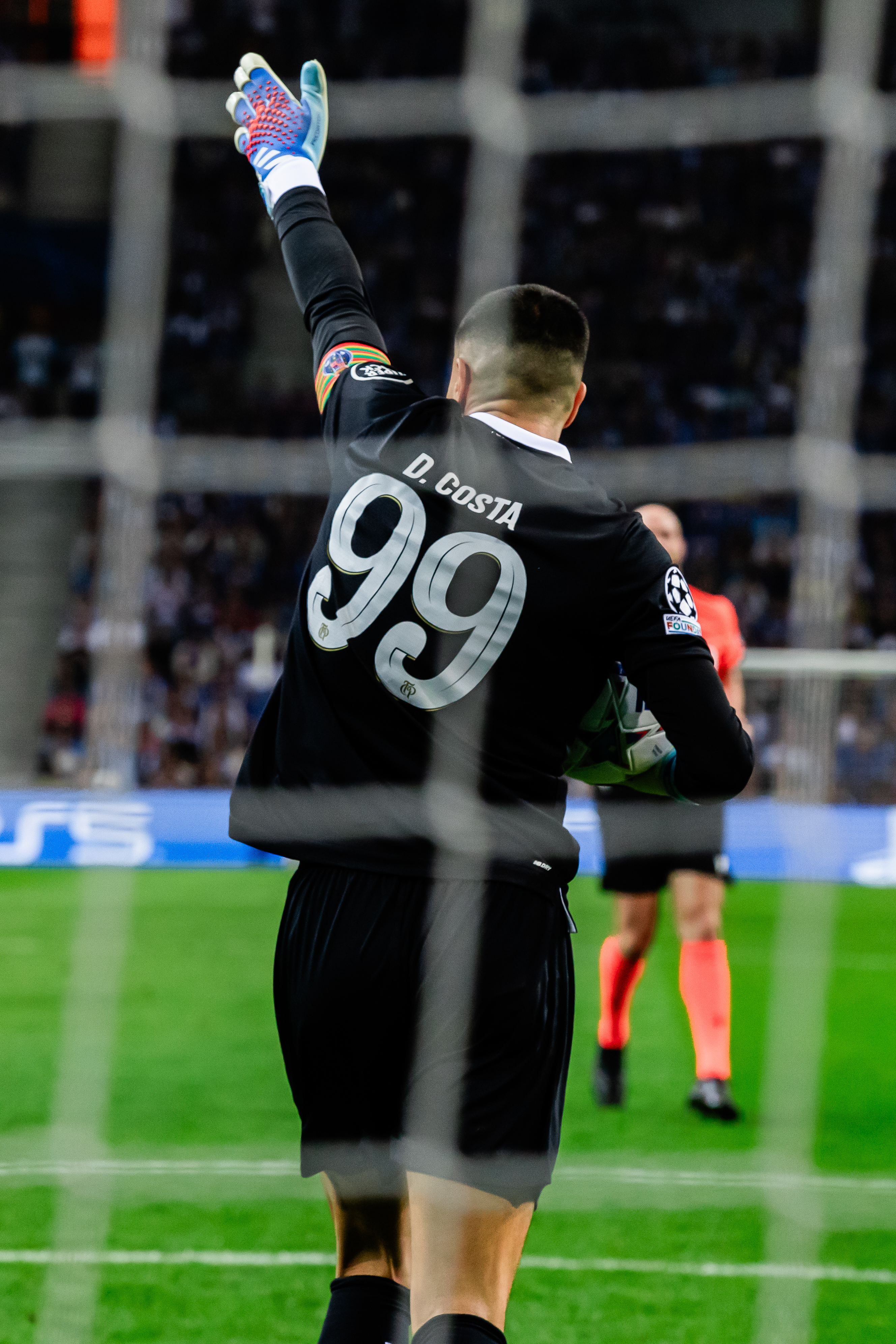 Le record de Diogo Costa à l’UCL transformé en action de solidarité ...